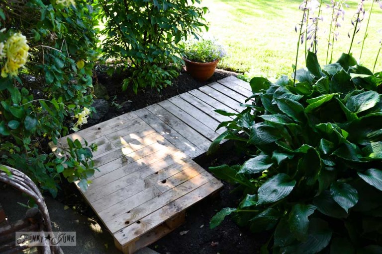 Garden walkway ideas using reclaimed wood that won't easily rot ...