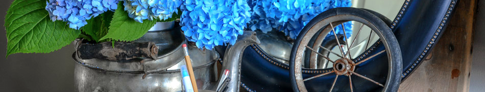 One gutsy junk style entry table made from who knows what!Funky Junk ...