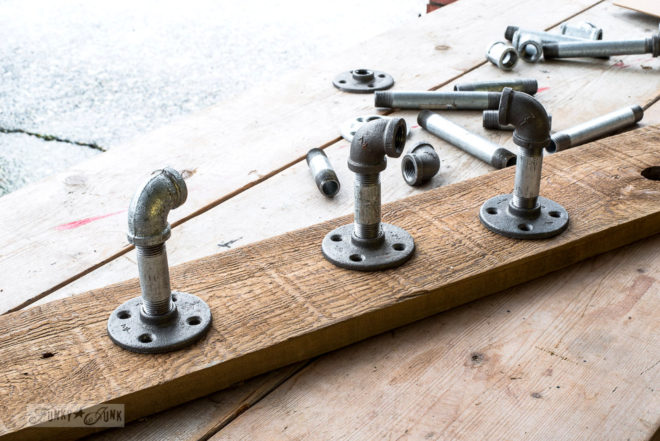 Make easy industrial pipe hooks in 10 minutes! Strong and easy!Funky ...