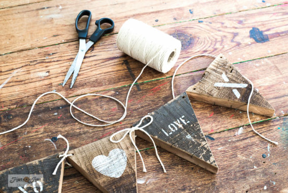 Reclaimed wood Valentine's Day banner - Funky Junk InteriorsFunky Junk ...