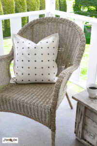 Chic and easy DIY cross pattern decorative pillows - Funky Junk ...