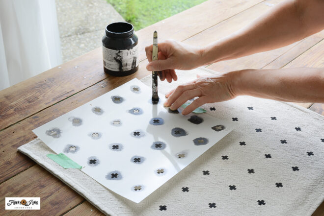 Chic and easy DIY cross pattern decorative pillows - Funky Junk ...