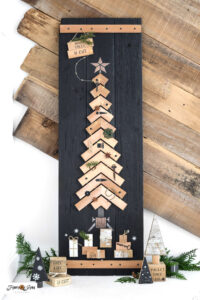 DIY wood chevron Christmas tree with stencils and wood strips - Funky ...