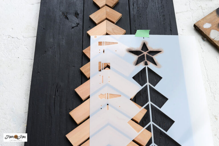 DIY wood chevron Christmas tree with stencils and wood strips - Funky ...